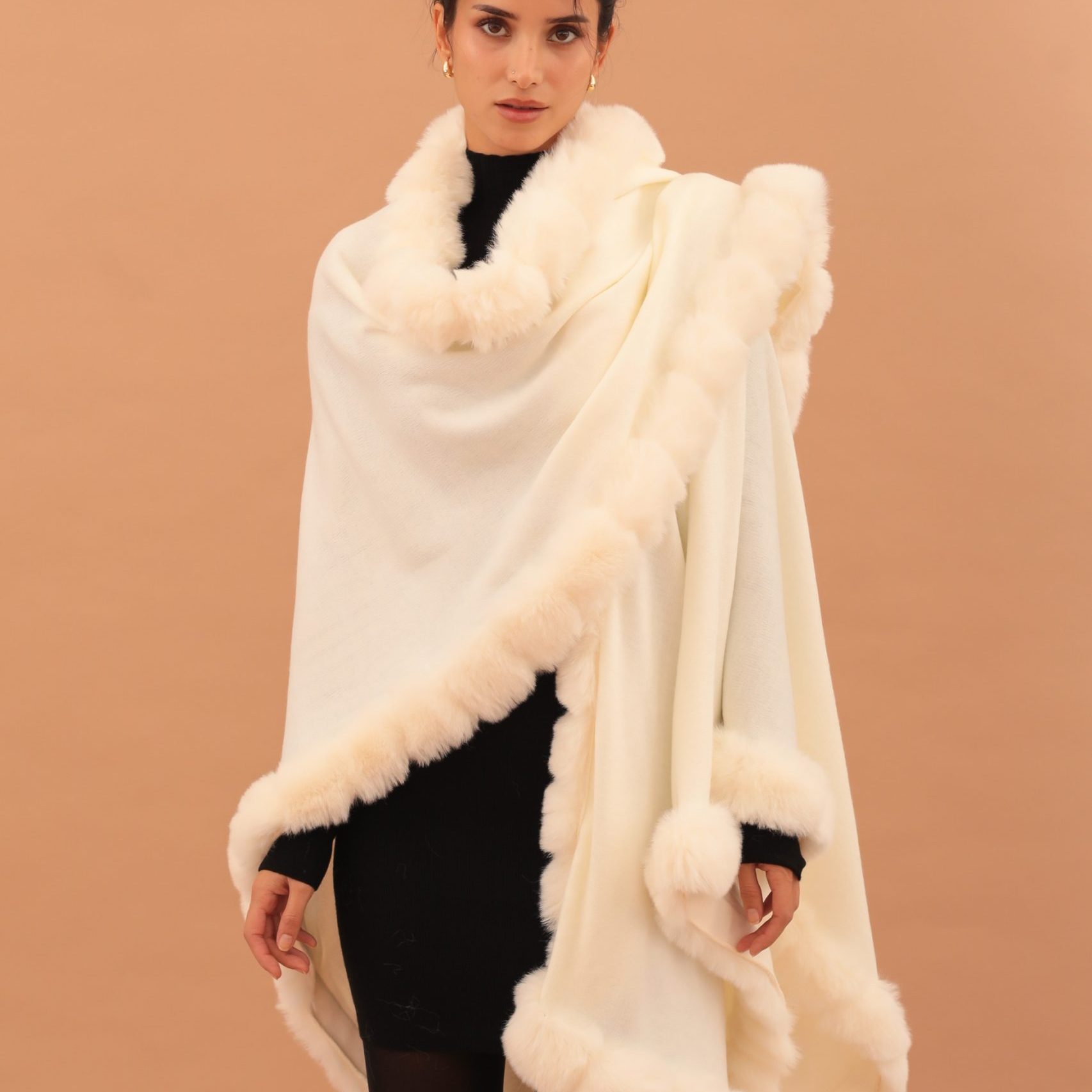 ECO-FUR LINING CAPE - WHITE - Conelle